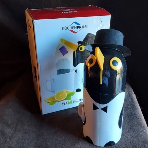 Kitchen | Penguin Tea Boy | Poshmark